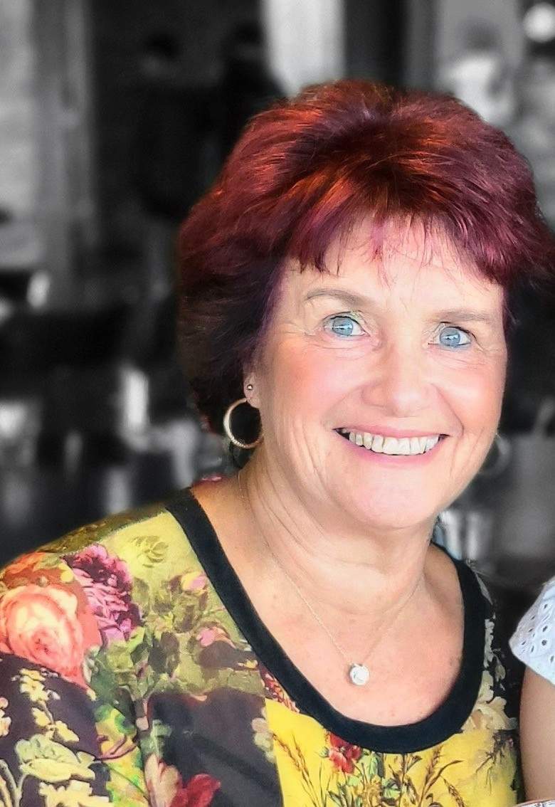 Annette Waller's Instagram, Twitter & Facebook on IDCrawl